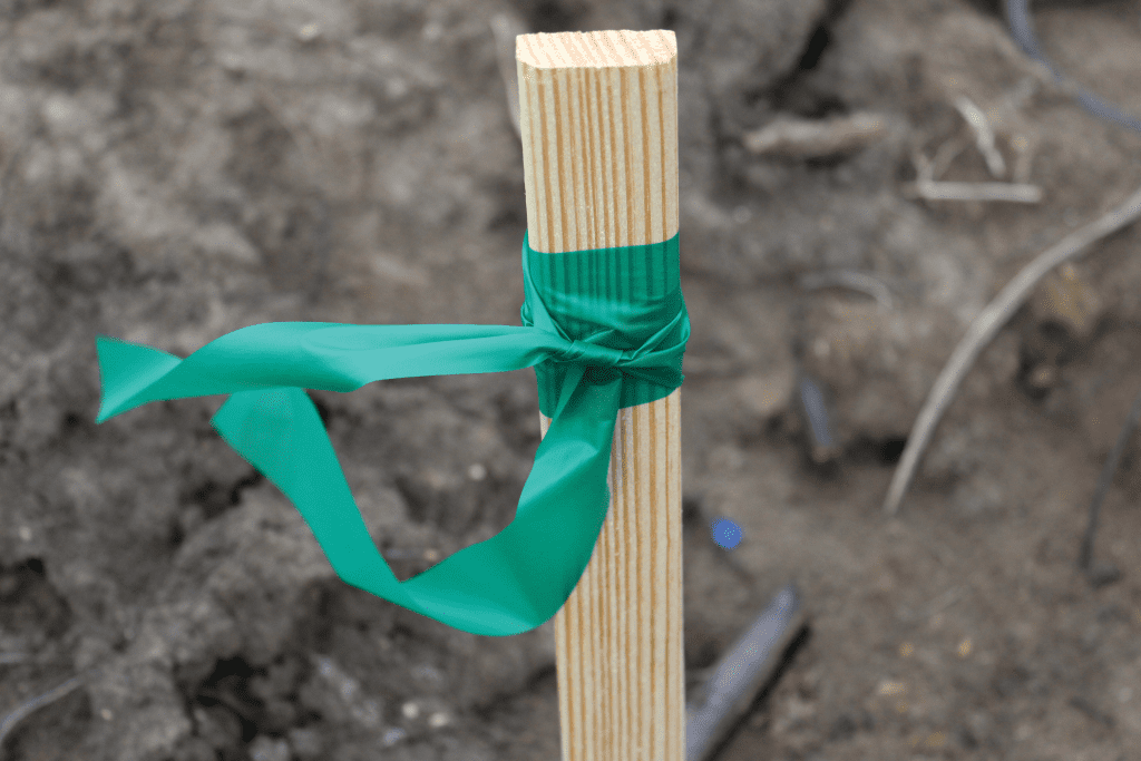 Solid Color Roll Flagging